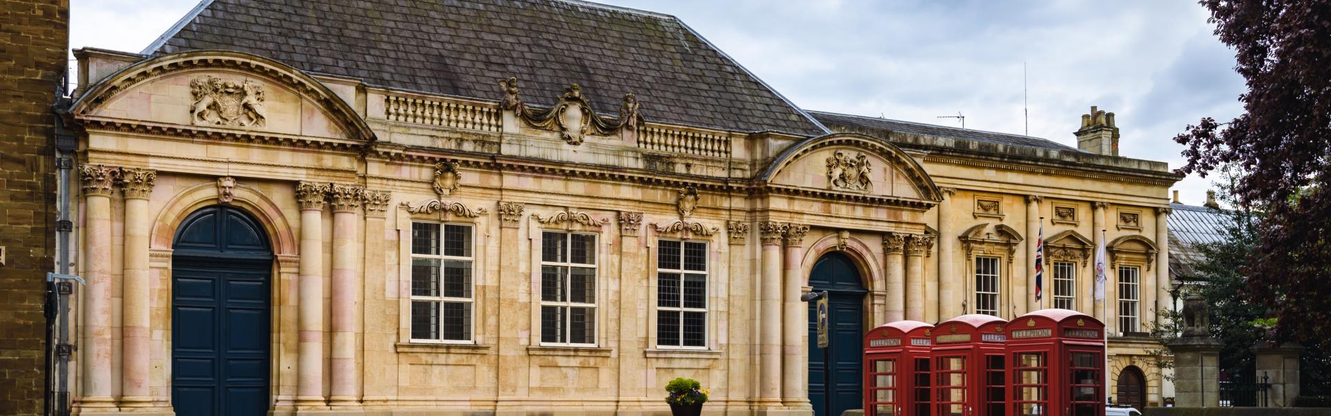 Holiday Accommodation & Lettings in Oundle from £58 | HomeToGo