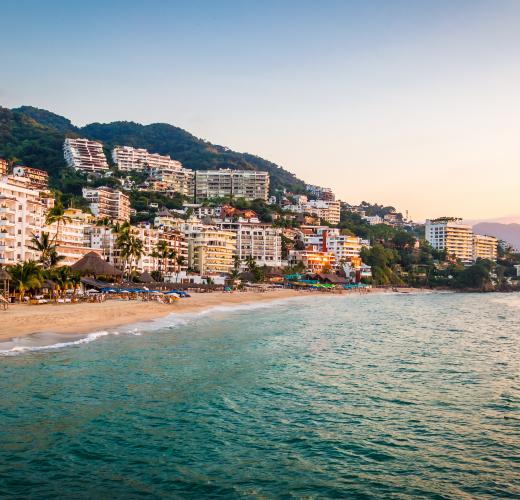 Rentas Vacacionales y Departamentos en Los Ayala desde $638 - HomeToGo