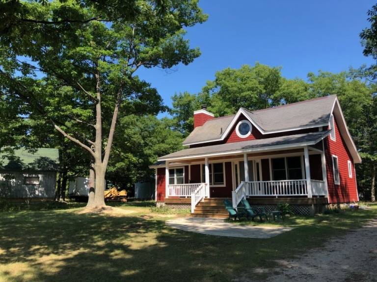 Beaver Island Vacation Rentals from $93 | HomeToGo