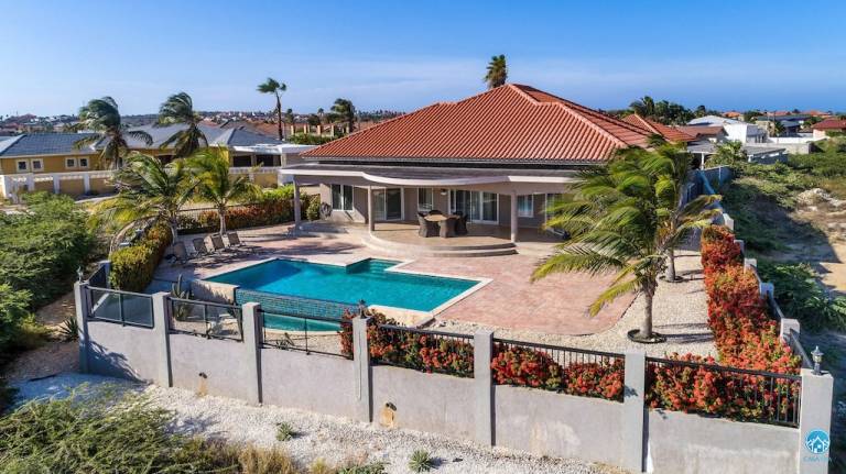 800+ Vacation Rentals in Aruba: Houses & More | HomeToGo