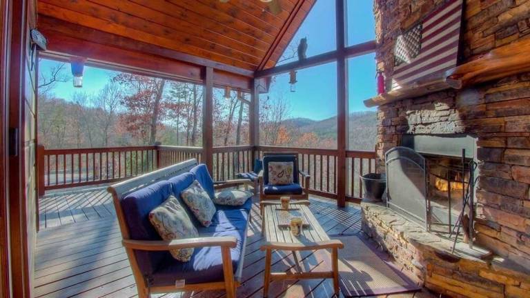 5 Best Natural Hot Springs in Georgia - Tripping.com Rentals | Tripping.com