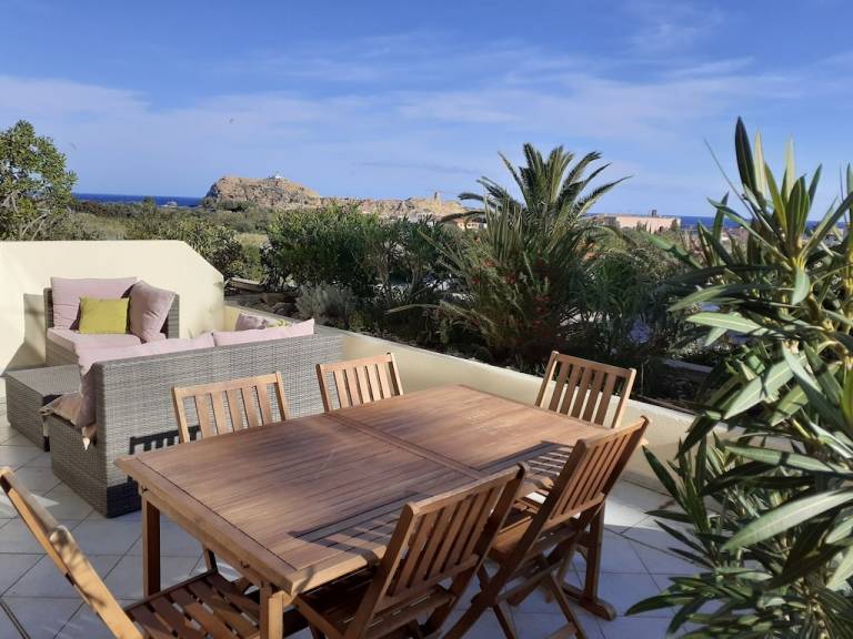 Location vacances sur l'Île-Rousse: location appartement & chambre d'hotes