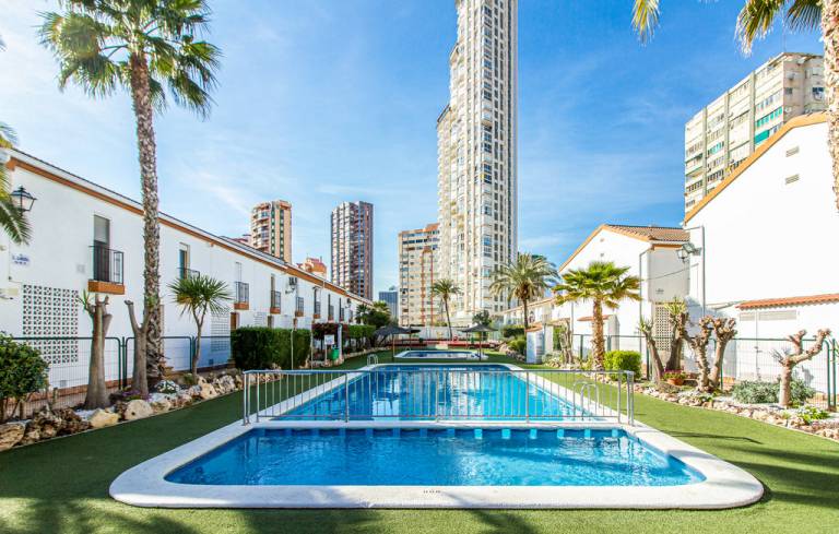 Find holiday homes & self catering accommodation in Benidorm from £22