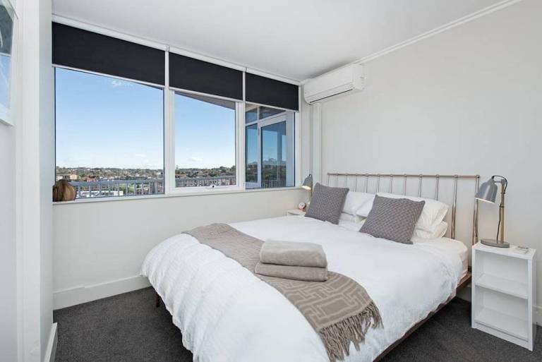 Find accommodation & holiday apartments in Sydney from £24!
