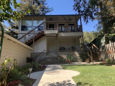 Russian River Cabins & Vacation Rentals from $142 | HomeToGo