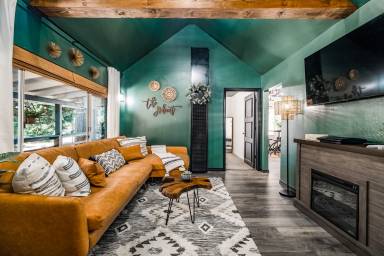 Long Barn, CA Vacation Rentals from $103 | HomeToGo