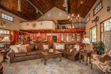 Concan, TX Cabins from $149 | HomeToGo